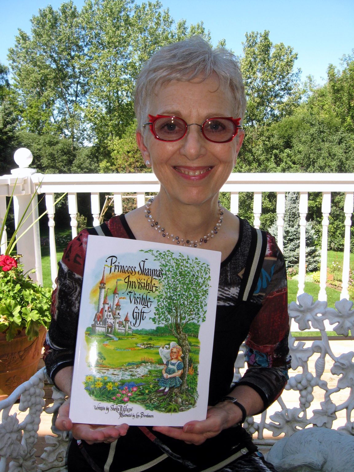 "Princess Shayna's Invisible Visible Gift" - Sheila Glazov